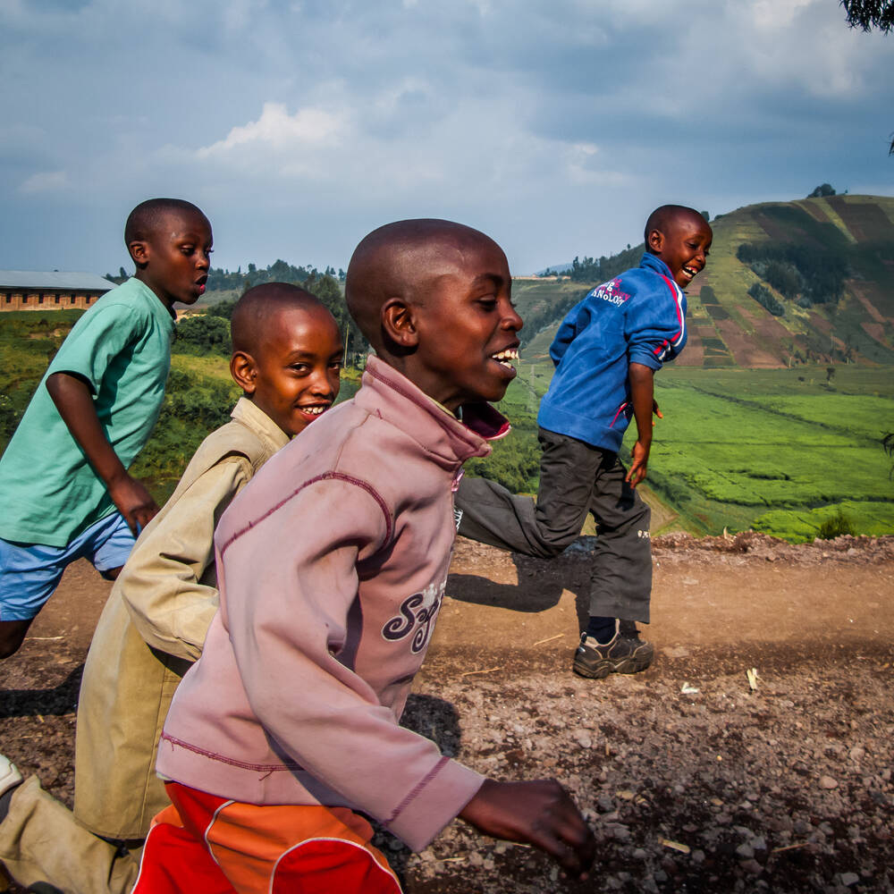 Running Kids - Photographic print for sale