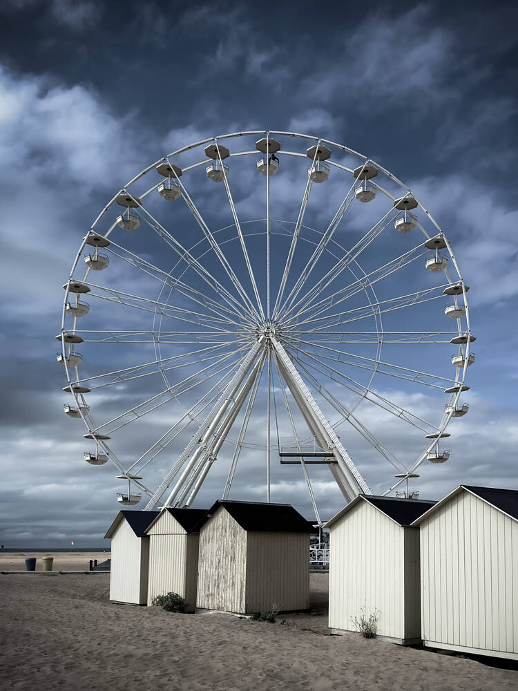 The big wheel - Photographic print for sale