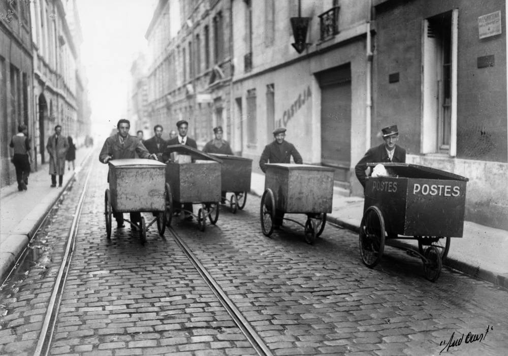 Tournee des postiers de Bordeaux en 1946 - Photo et Tableau - Editions ...