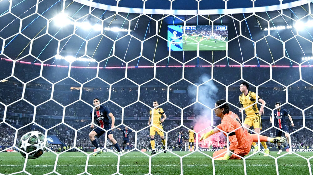 Hakimi scores PSG's first Champions League final goal - Photographic ...