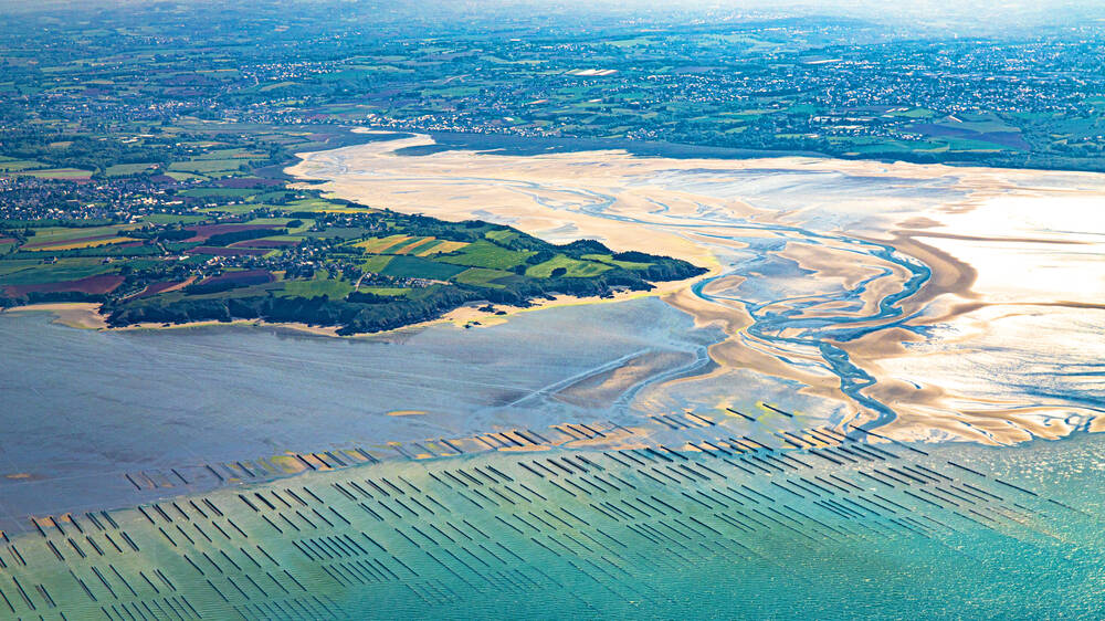 Baie de Saint Brieuc vue d'avion - Photo et Tableau - Editions Limitées ...