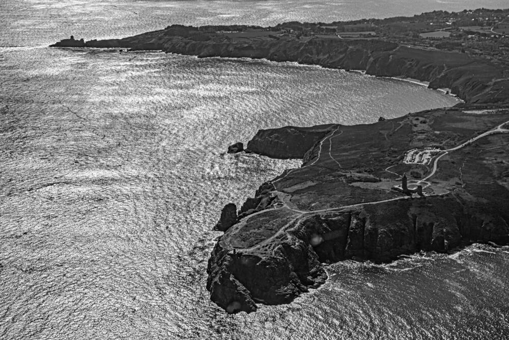 Le cap Frehel et le Fort la Latte vue aerienne - Photo et Tableau ...