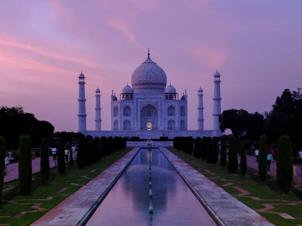 Pin Taj Mahal Information