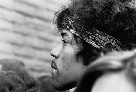 Jimi Hendrix - greatest guitarist of all time in 1967 - Photographic ...