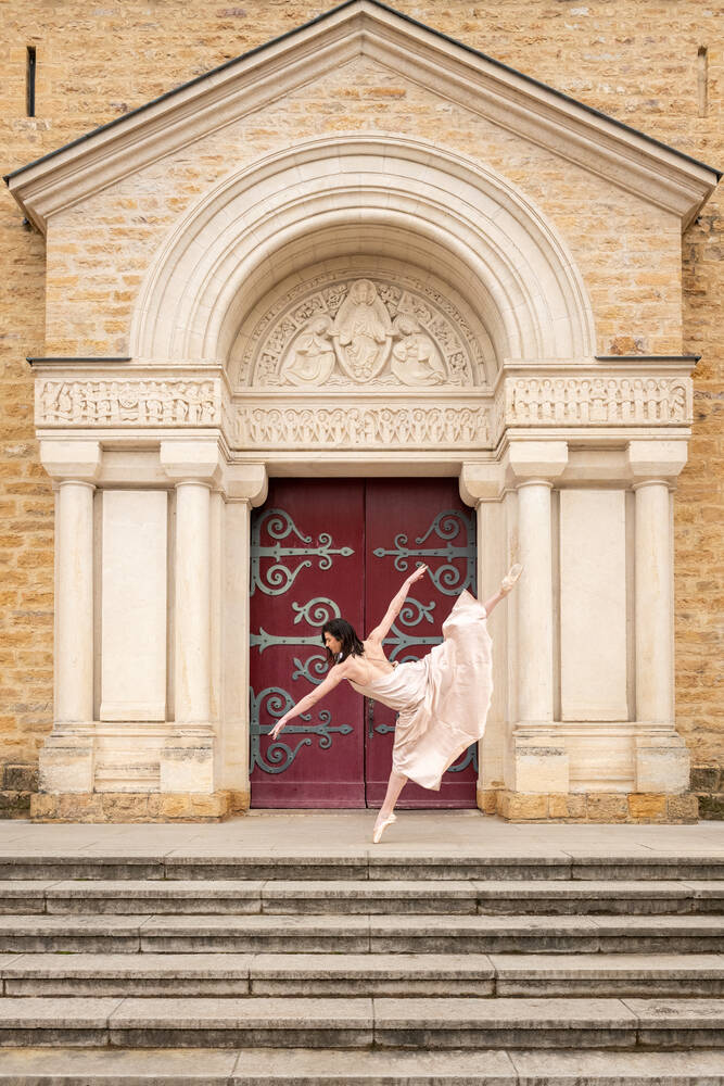 Dance in Tassin 2 - Photographic print for sale