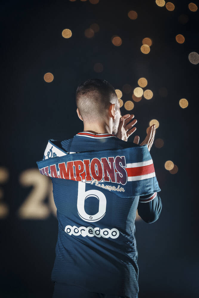 Celebration of the title - Marco Verratti - Photographic print for sale
