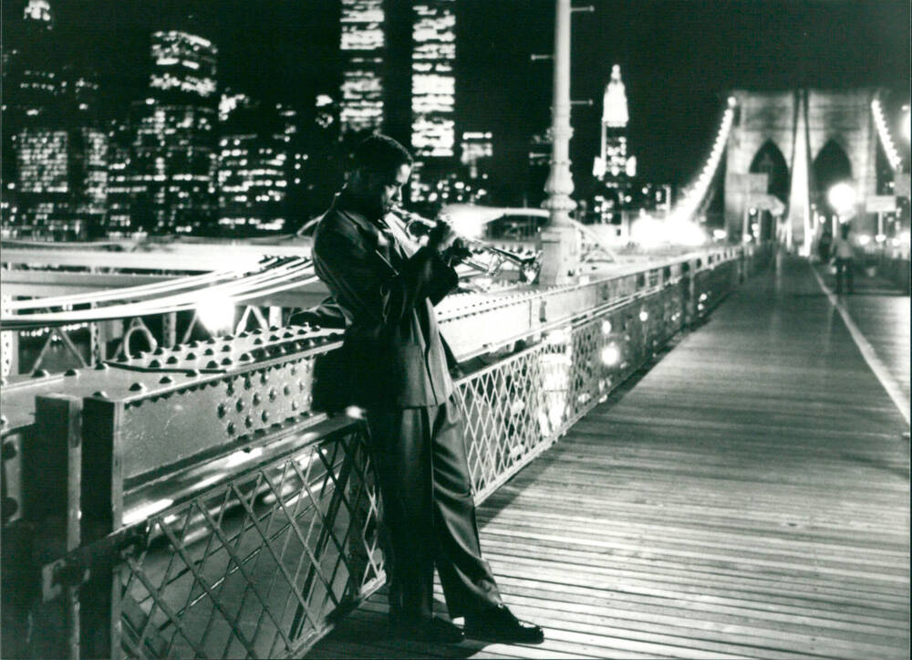 Denzel Washington on the Brooklyn Bridge - Photographic print for sale