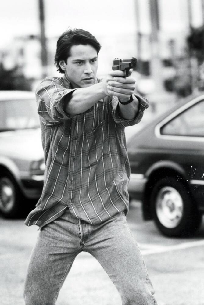 Keanu Reeves on the set of Point Break 1991 - Photographic print for sale