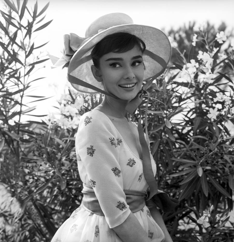 Audrey Hepburn on the set of War and Peace in 1955 - Photographic print ...